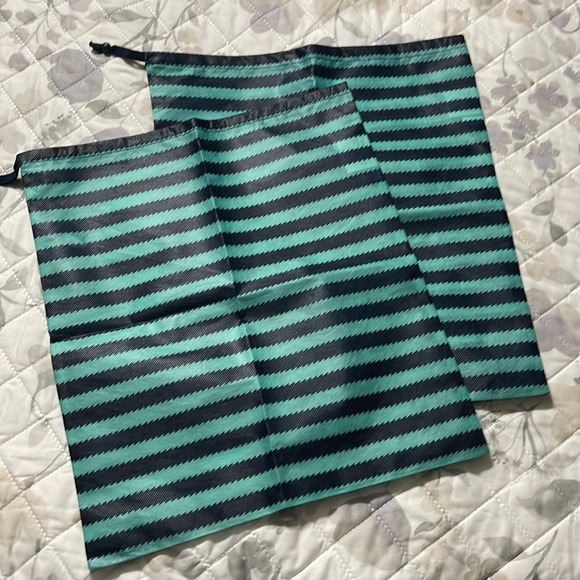 thirty-one | Other | New Set2 Thirty One Large Timeless Memory Pouches ...